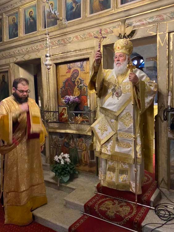 ΚΟΥΡΑ ΜΟΝΑΧΟΥ ΣΤΗΝ ΜΗΤΡΟΠΟΛΗ ΚΕΡΚΥΡΑΣ